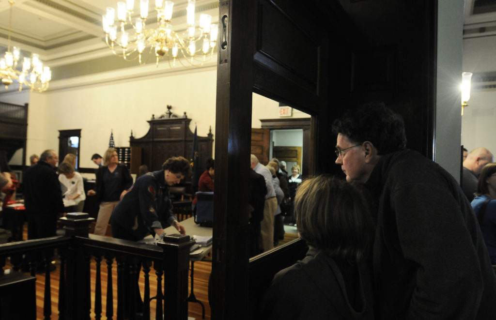 Voter turnout sluggish throughout city | News, Sports, Jobs - Lawrence ...